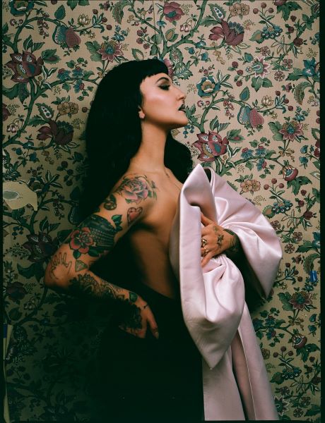 Julia Michaels – Second Self - FEMMUSIC Magazine