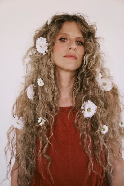 Doe Paoro – Living Through Collapse - FEMMUSIC Magazine